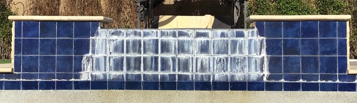 Signs It’s Time to Clean Your Pool Tile